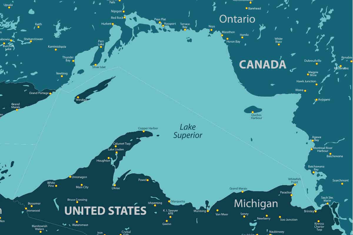 Does Wisconsin Border Canada? - A Bus On a Dusty Road