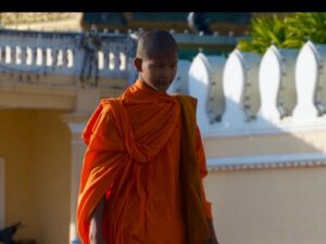 The Cambodian Krama Scarf - Story Behind This Iconic Scarf - A Bus On a ...