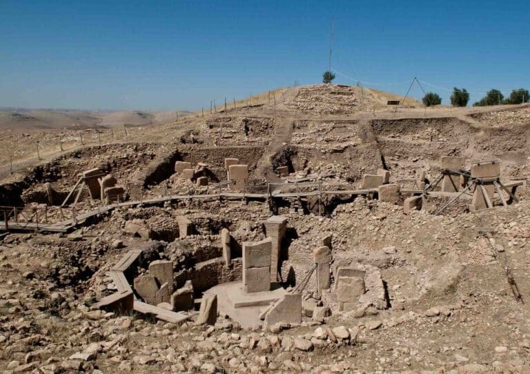 10 Ancient Architectural Wonders That Are Still Standing Today - A Bus On a Dusty Road